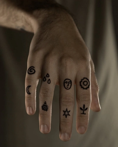 15+ Epic Knuckle Tattoos for Men: Bold Designs, Meanings & Aftercare Tips.